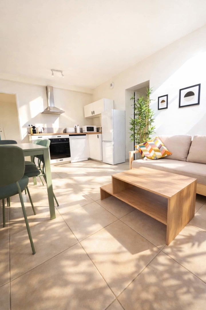 Le Jardin Rousseau : 1 Chambre/4 Voyageurs/jardin - Oyonnax