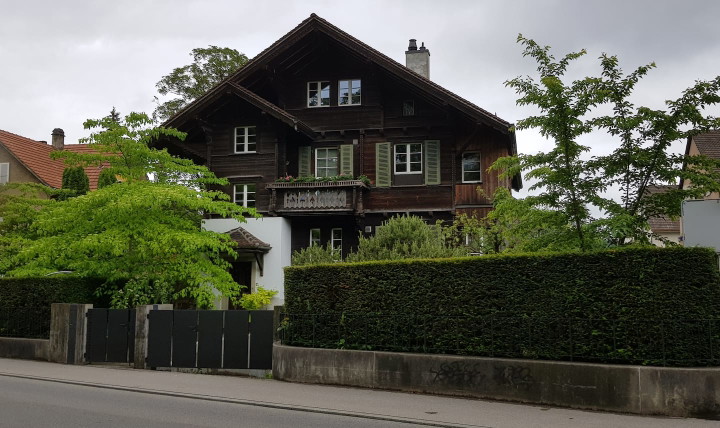 Living In The Chalet - Bern