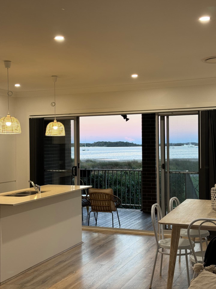 8-person Waterfront Beach House | Stunning Views - Sydney