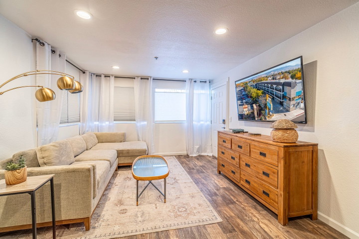 Stylish Midtown 1br | Walk To Bars & Eats! - Reno, NV