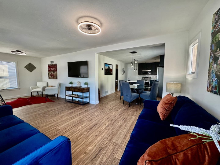 Modern 2br Downtown - Business & Leisure - Columbia, MO