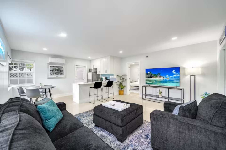 Coastal Unit .5 Miles To Beach! - Fort Lauderdale, FL