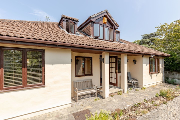 Chalet Bungalow For Up To 6 People - Free Parking - Weston-super-Mare