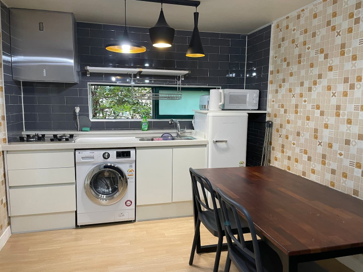 Sunny Home[2room/3bed] Near Hongdea - South Korea