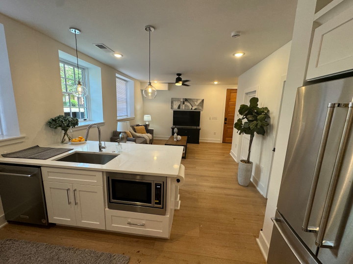 Modern Townhouse In Historic Charlotte - Charlotte, NC