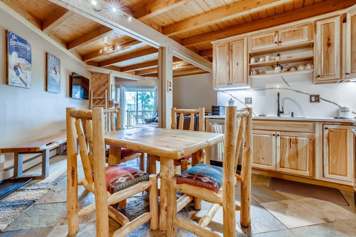Ski Hub Condo With Pool & Hot Tub - Silverthorne, CO