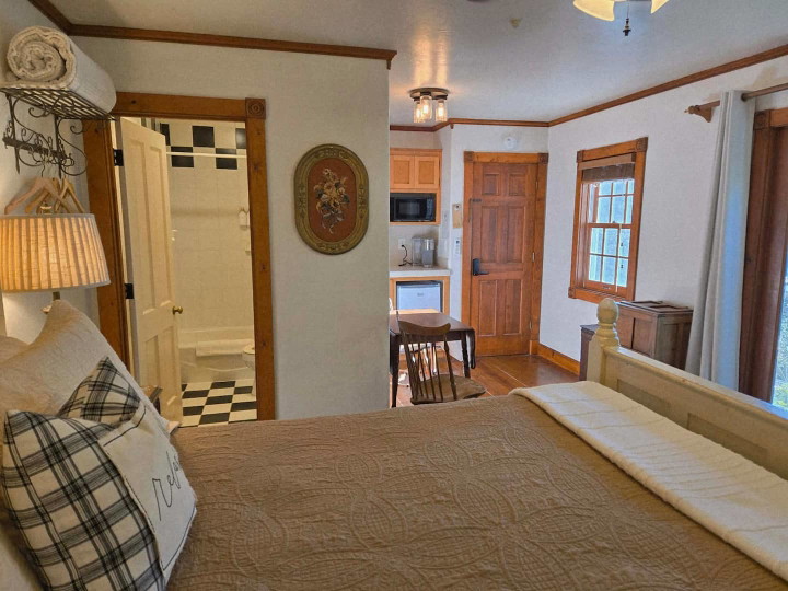 Carriage House Suite #2 - Julian, CA
