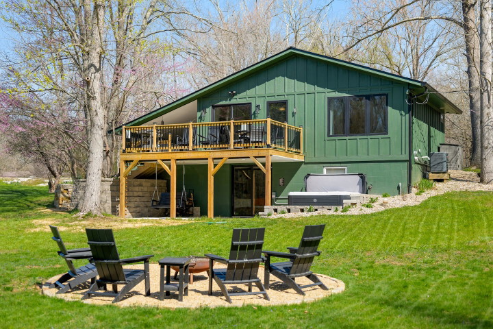 Cozy Brown County Cottage | Sleeps 4, Hot Tub - Brown County, IN