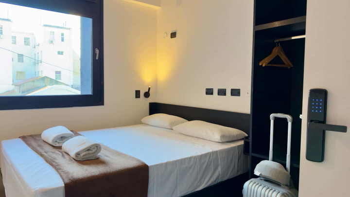 Elegant Hotel Room Near The Obelisk And Theatres - Argentina