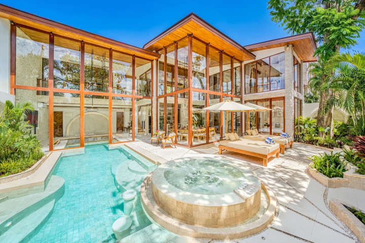 Villa Nord, New 8-bdr, Jacuzzi, Sauna, Ice Bath - Legian