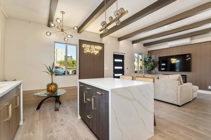 Modern Elegance In Banker's Hill San Diego - San Diego, CA