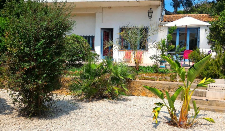Mer Et Soleil, Terrasse & Jardin Pour 4 ! - Sanary-sur-Mer