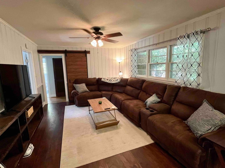 Charming 3br/2ba Ranch House In North Raleigh - Raleigh, NC