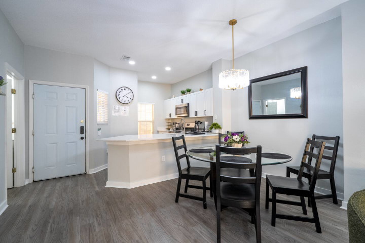 Stylish 3br W/ Hot Tub - Near Disney - Kissimmee