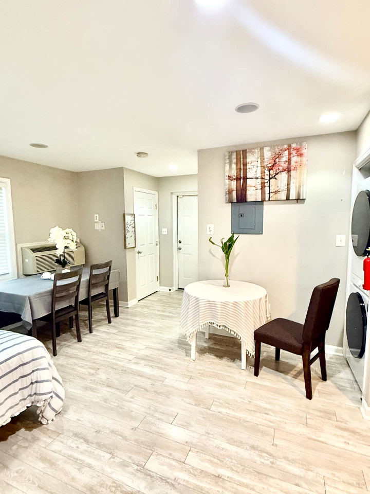 Charming Private Studio Find Exactly What You Need - Reston, VA