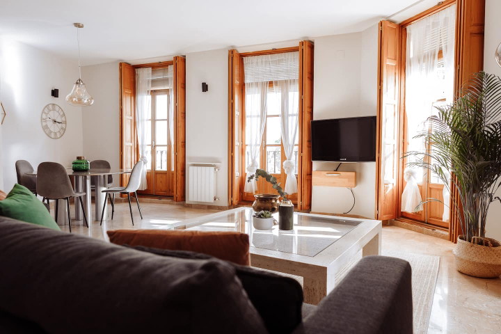 Amazing Shiny Apartment Torres De Serranos ! - La Torre