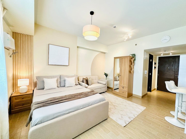 Japandi-inspired Studio Suite At Manhattan Plaza - Quezon City