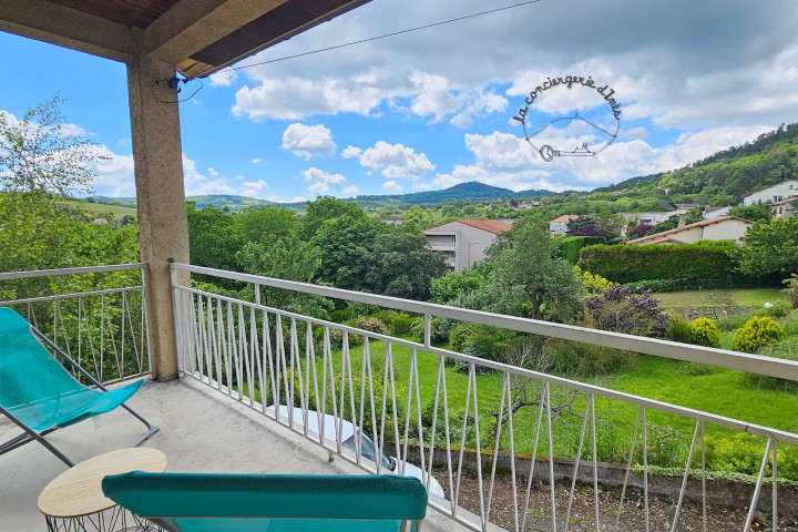 La Maison Des Noyers #Parking#terrasse Meublé 3* - Aydat