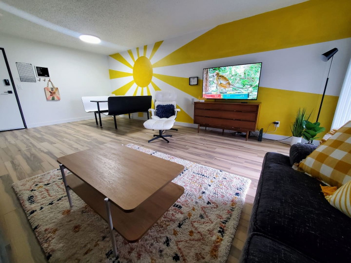 Novogratz-inspired Condo With Pool - Bismarck, ND