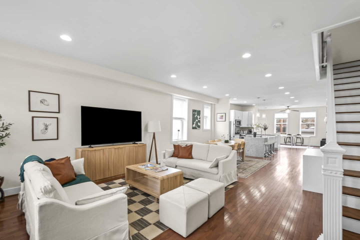 Spacious 6br Dc Home | Near Capitol | 2+parking - Washington, DC