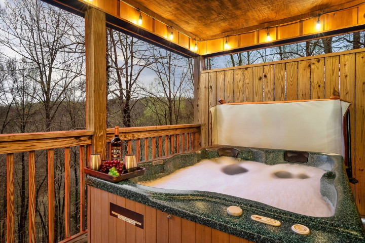 Cozy Cabinnear Gatlinburg & Smoky Mountains - Gatlinburg, TN