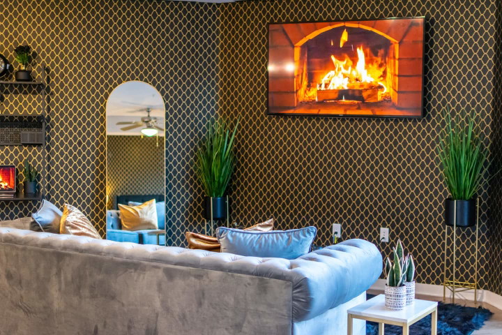 Luxury Modern Condo In Heart Of Irvine - Irvine, CA