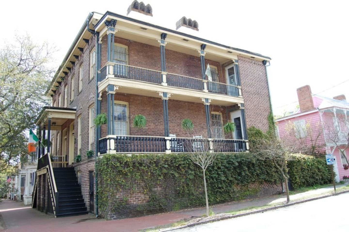 Budget-freundliche Gartenwohnung! Niedrige Preise + Im Historischen Viertel - Savannah, GA