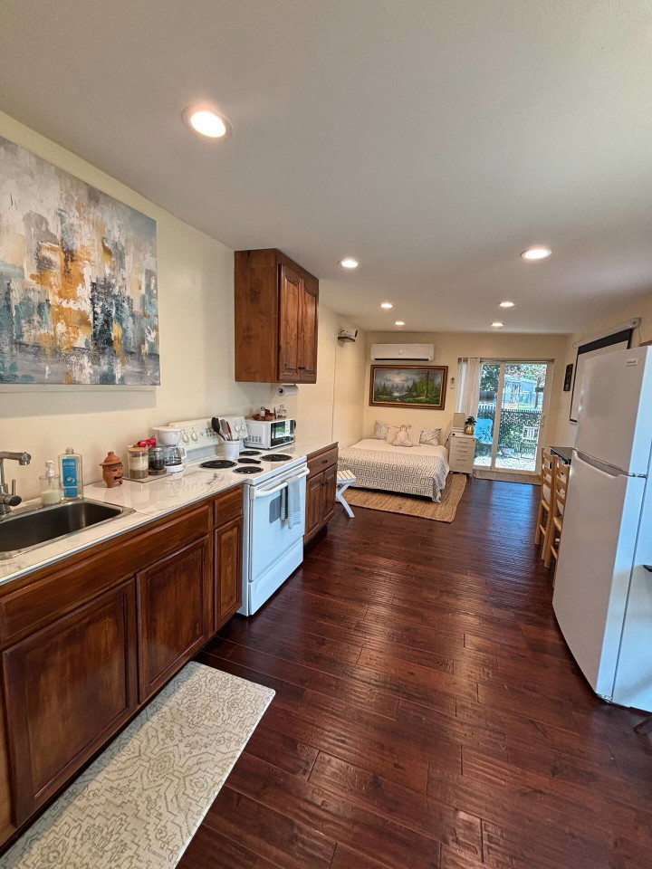 Private Studio Retreat | Full Kitchen + Workspace - Ogden, UT