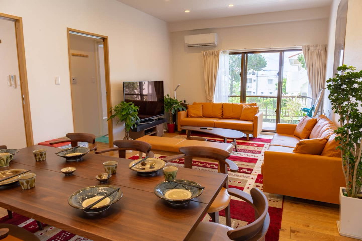 P Single-story House, Convenient, Quiet, 3br, Green, 2 Baths + Pool, Free Bbq, 2 Toilets - Okinawa