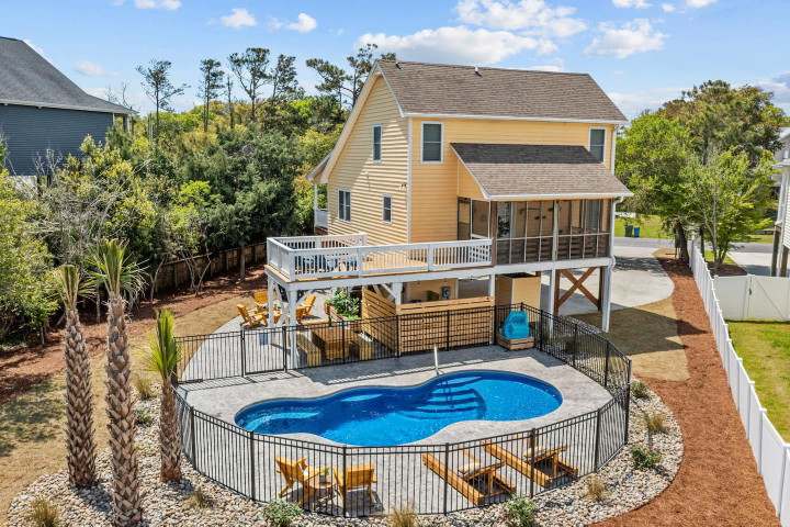 Beachside Escape W/ Heated Pool | Family- Friendly - Emerald Isle, NC
