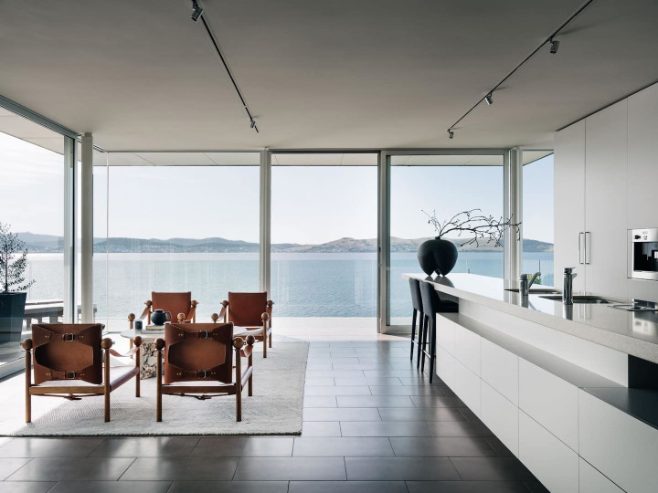 Luxury Waterfront Home With Beach Access - Hobart