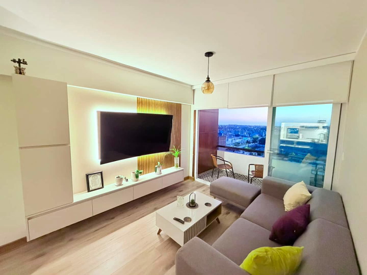 Departamento Moderno Con Diseño Sobrio Y Acogedor - Chiclayo