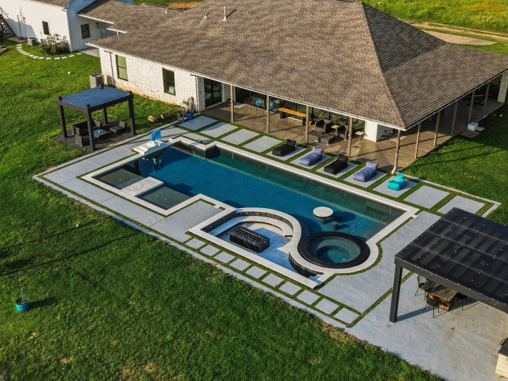 Group Getaway On 100 Acres: Pool, River & Fishing - Smithville, TX