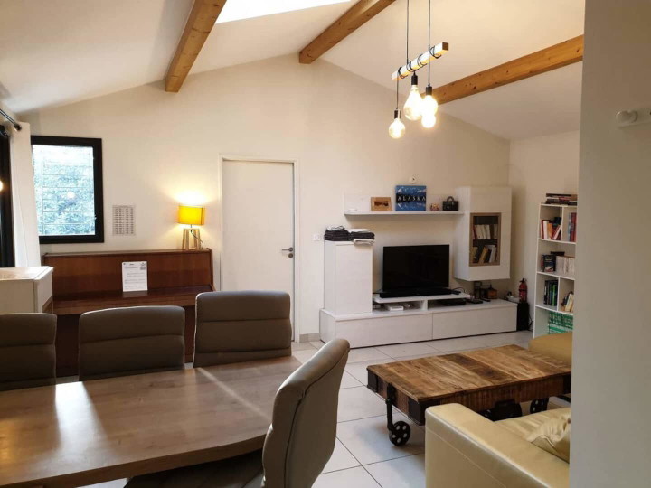 Guesthouse Cosy 2 Chambres Et Terrasse - Écully