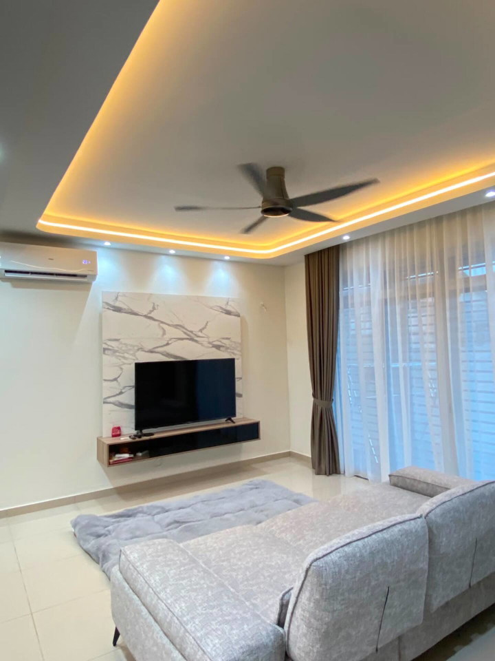 Home In Pasir Gudang. Sarah & Azie Homestay - Changi