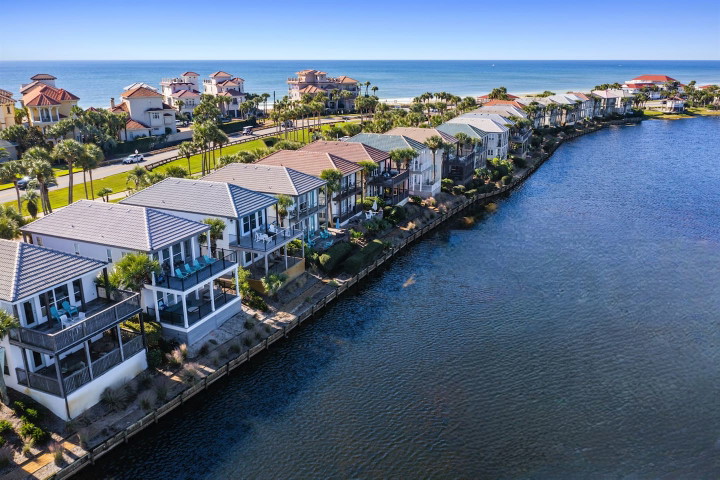 Waterfront Villa~beach~pool-king Beds - Destin, FL