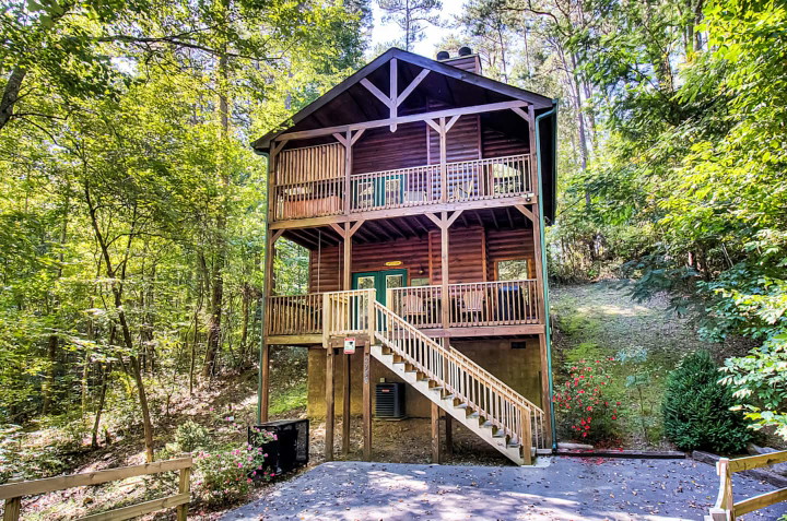 Romantic, Cozy & Beautiful Getaway Cabin, Hot Tub & Close To Parkway! - Tennessee