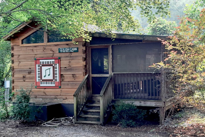 Romantic Cabin With A Hot Tub - Lake Lure, NC
