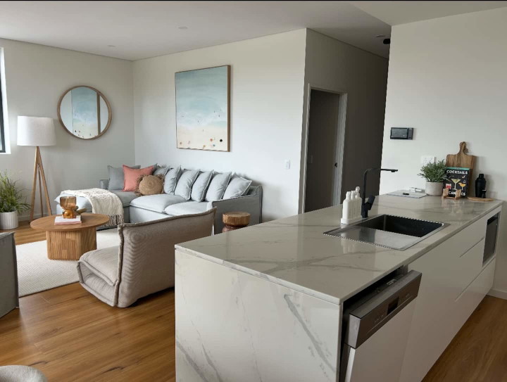 Oversized Balcony In Wollongong Cbd - Wollongong