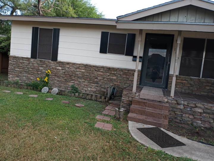 Clean & Peace & Quiet - Kingsville, TX