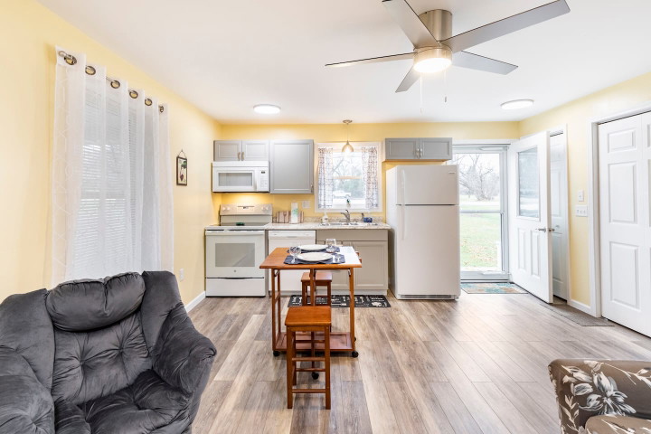 Suite #1 - New Duplex On Seneca Lake Wine Trail - Geneva, NY