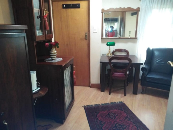 2 Bed And Bathroom In Established Guesthouse - Carletonville