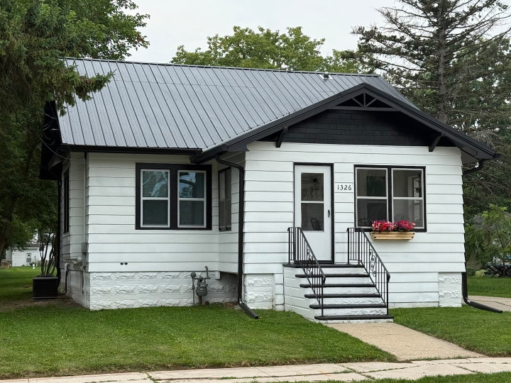 Delightful Downtown Getaway - Wisconsin