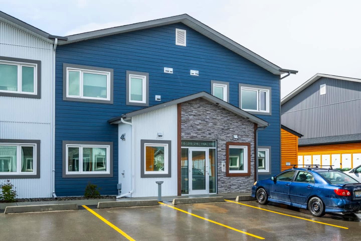 Nn  The Silver Flats 2  Whistle Bend 2-bed 1-bat - Yukon