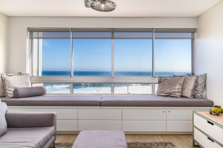 Ocean Front Family Apartment With Sea Views - Camps Bay