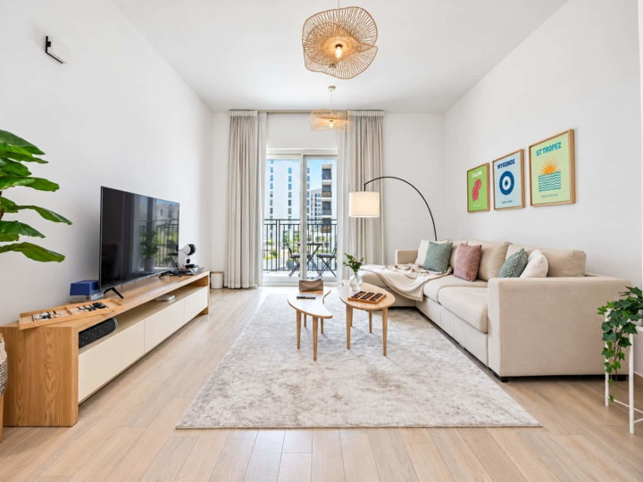 F1 Yas 1br Near Parks And Canal Walk - Abu Dhabi