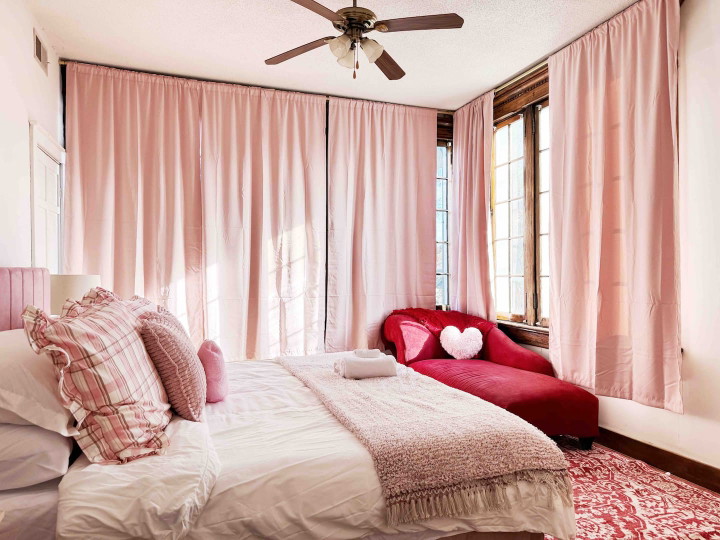 Valentine Suite | 1bd/1ba Apt In The Rose Inn - Evansville, IN