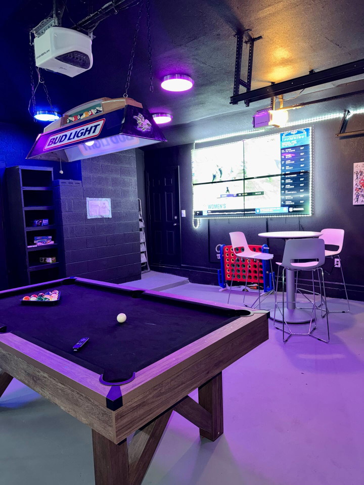 Sleeps 14+ Game Rm Movie Room Perfect For Groups - Topeka, KS