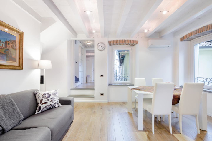 Fully-equipped And Modern Three-room Apartment Overlooking The Lake - Lombardia
