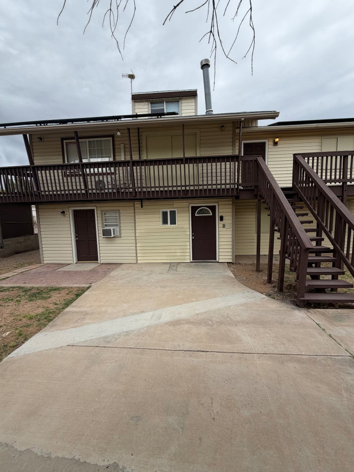 Sunset Mountain Bottom Floor Sleeps 14 People - Camp Verde, AZ